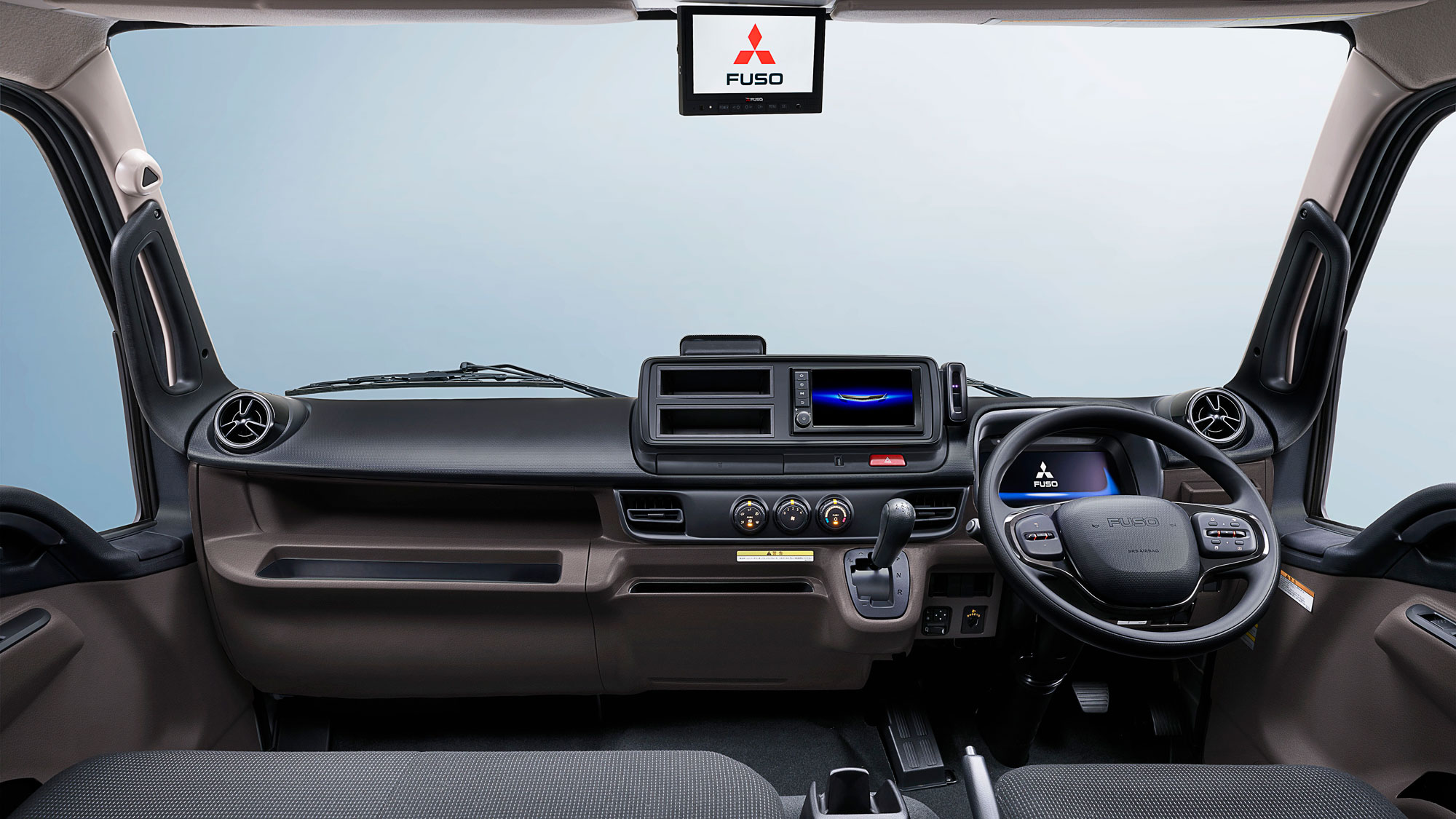 Mitsubishi Fuso launches the new light-duty Canter truck in Japan ...